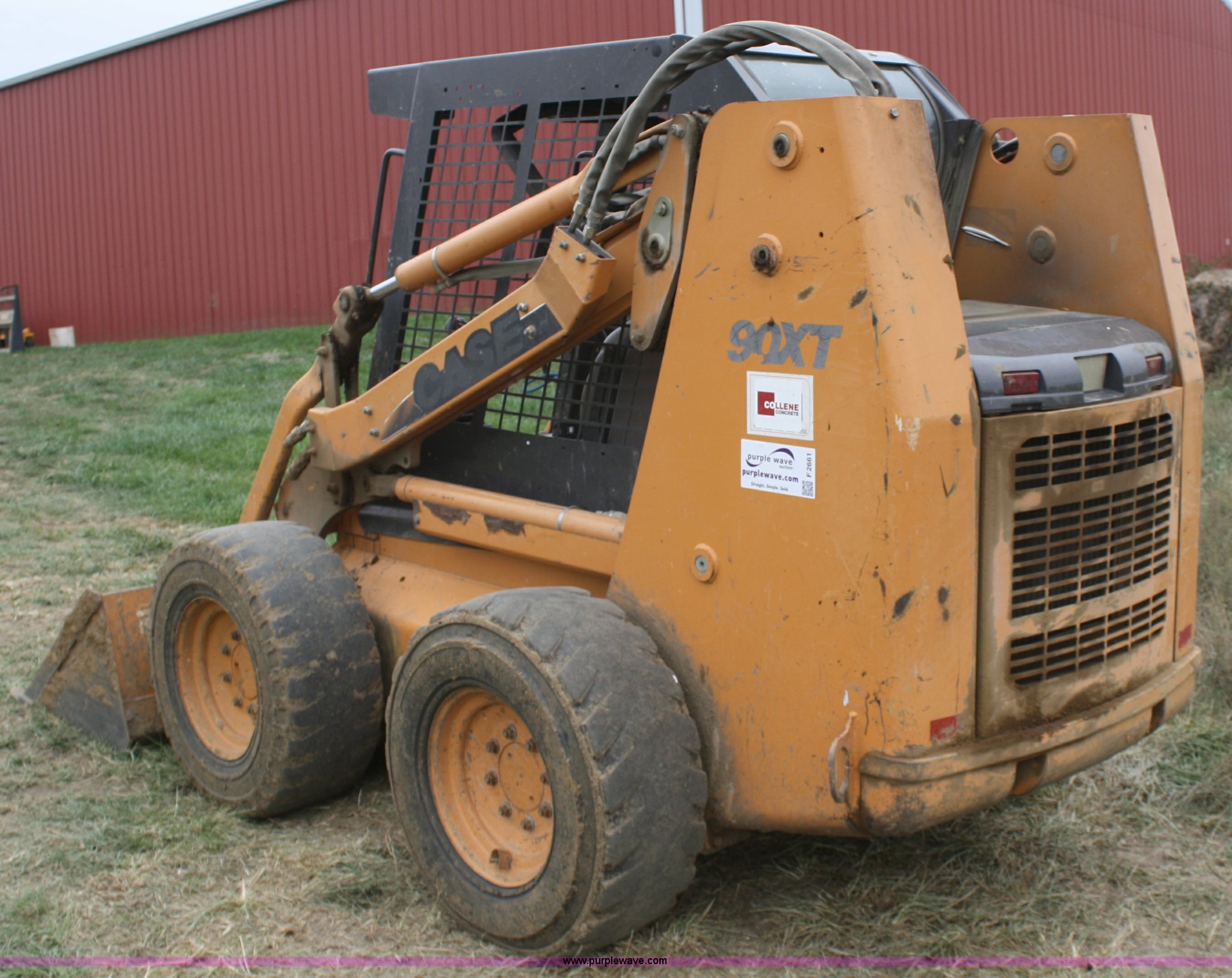 2002 Case 90XT skid steer in Lansing, KS | Item F2661 sold | Purple Wave