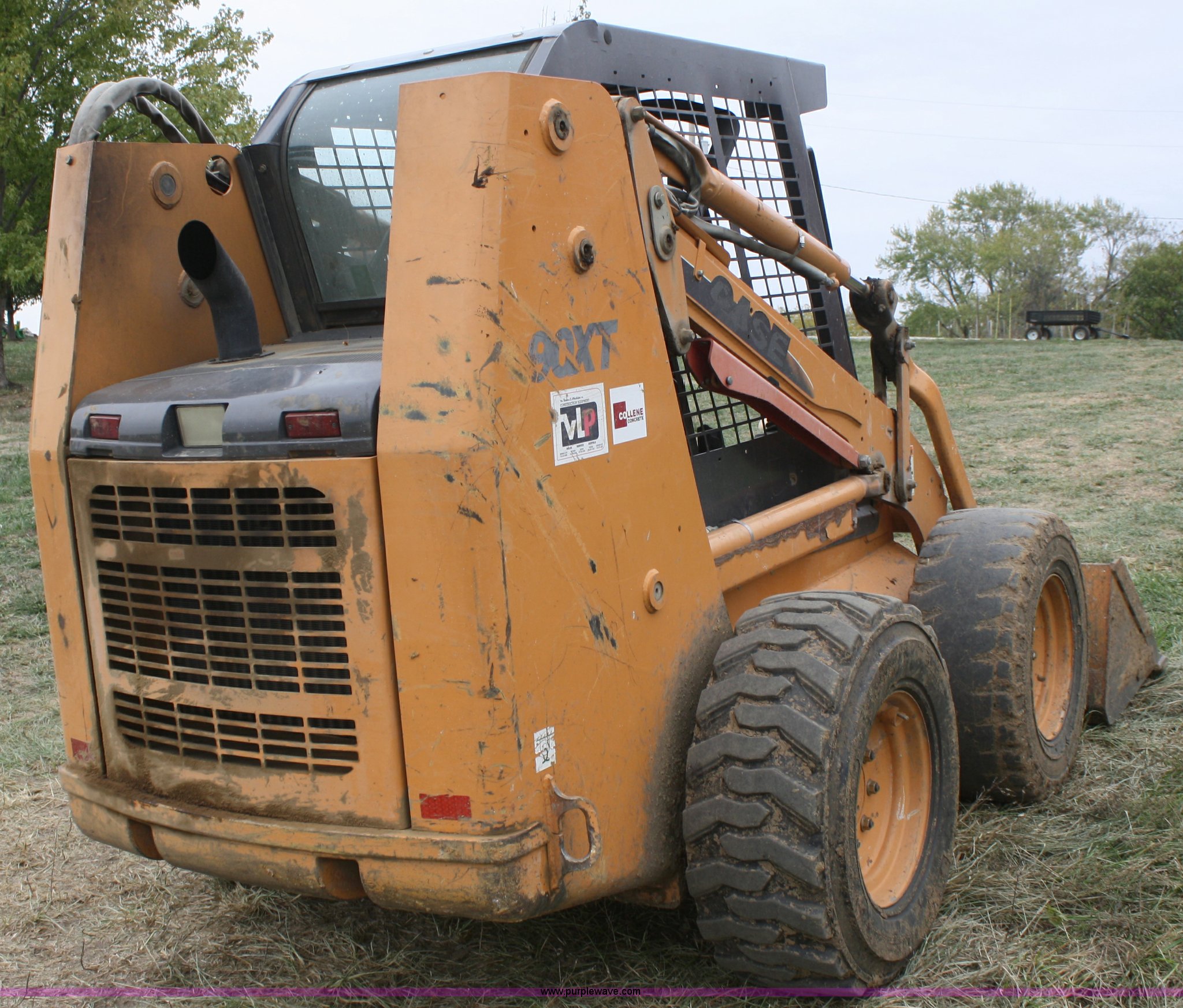 2002 Case 90XT skid steer in Lansing, KS | Item F2661 sold | Purple Wave