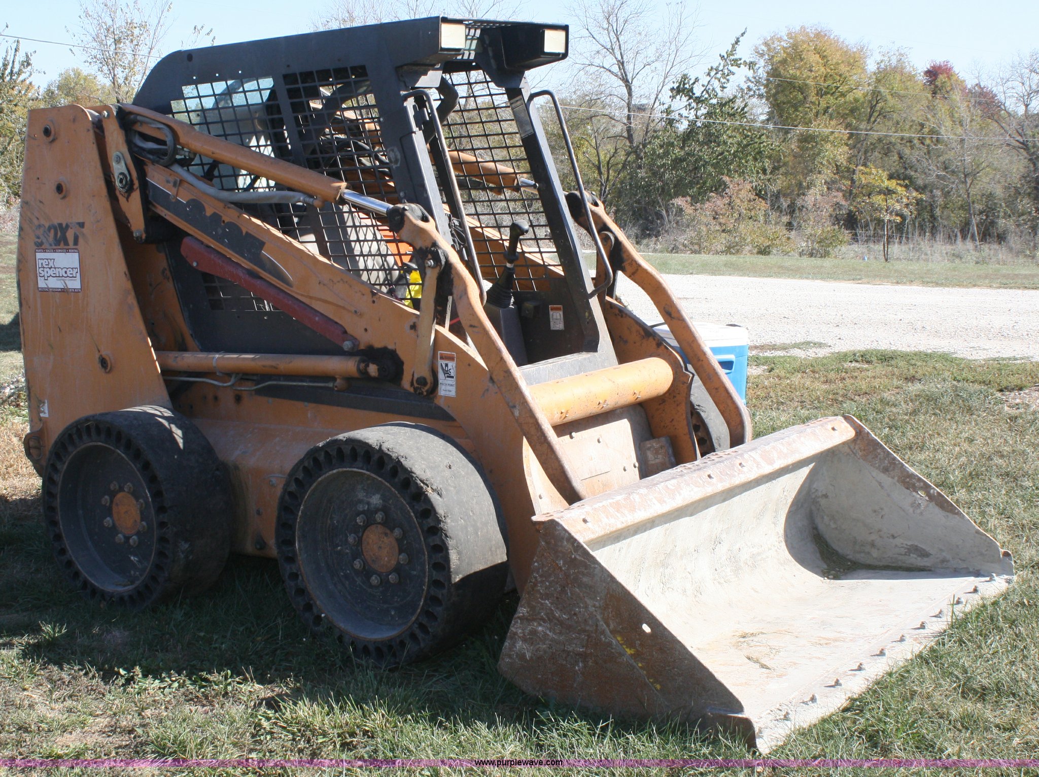 Case 90XT skid steer in Lansing, KS | Item F2662 sold | Purple Wave