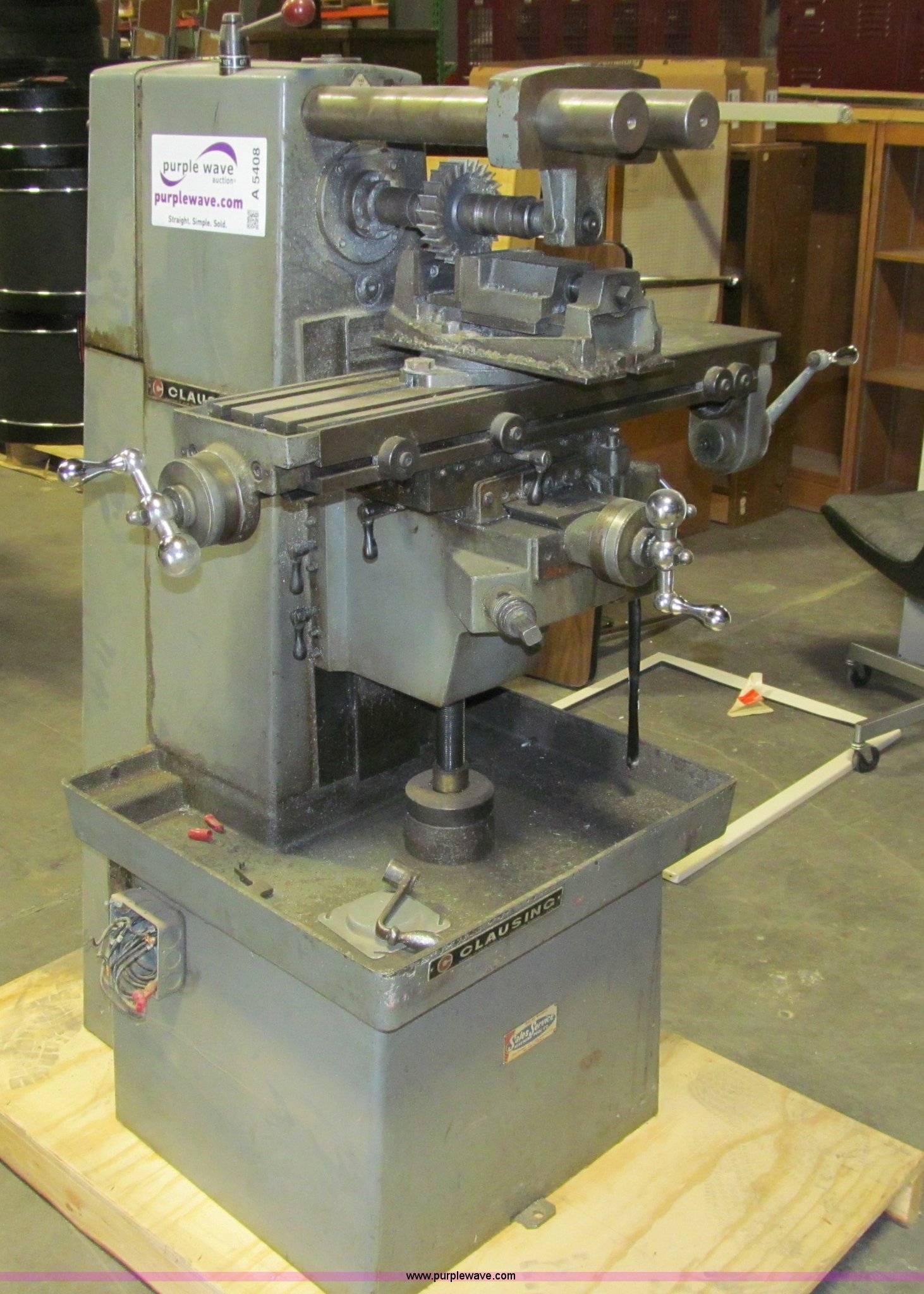 Clausing 8540 milling machine in Des Moines, IA | Item A5408 sold ...
