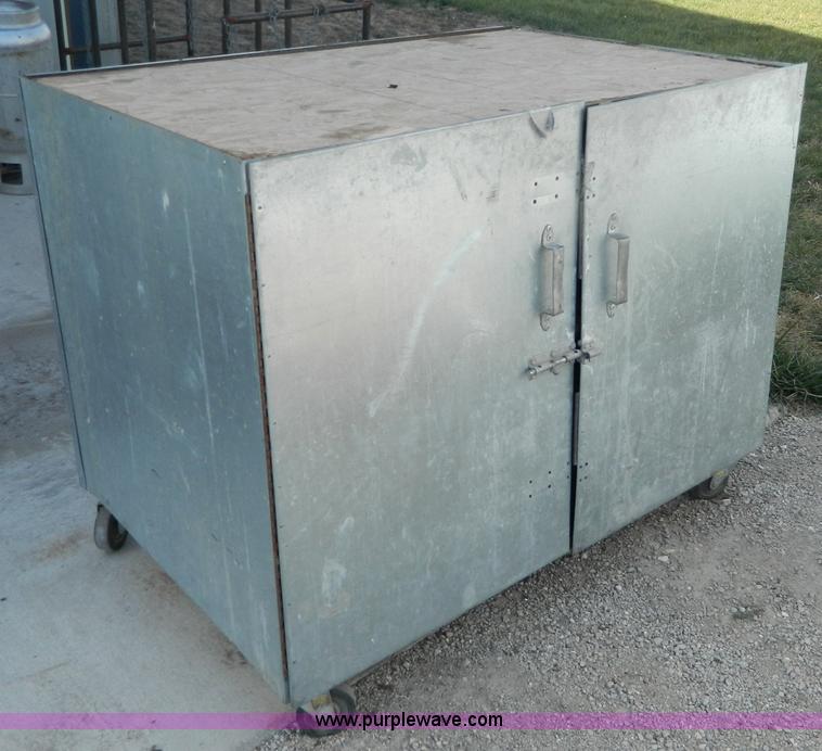 Rolling Job Box in Hays, KS | Item S9175 sold | Purple Wave