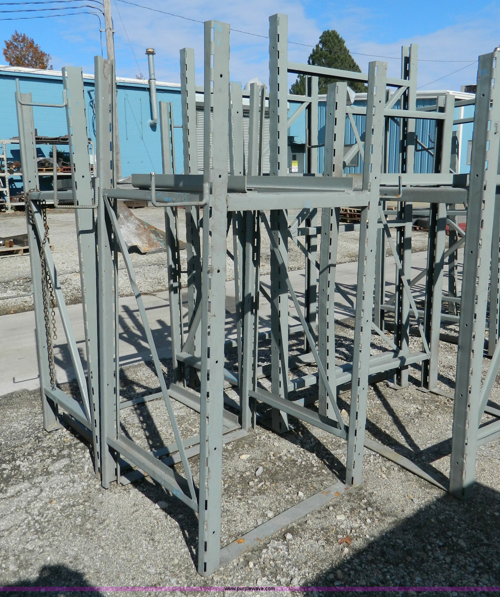 Metal racks in Concordia, KS | Item S9088 sold | Purple Wave