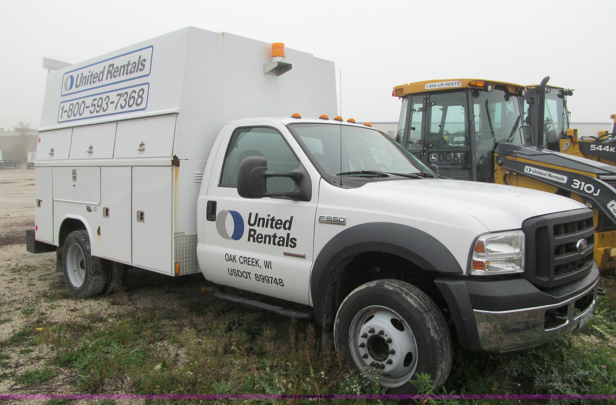 2006 Ford F550 XL Super Duty service truck in Oak Creek, WI | Item ...
