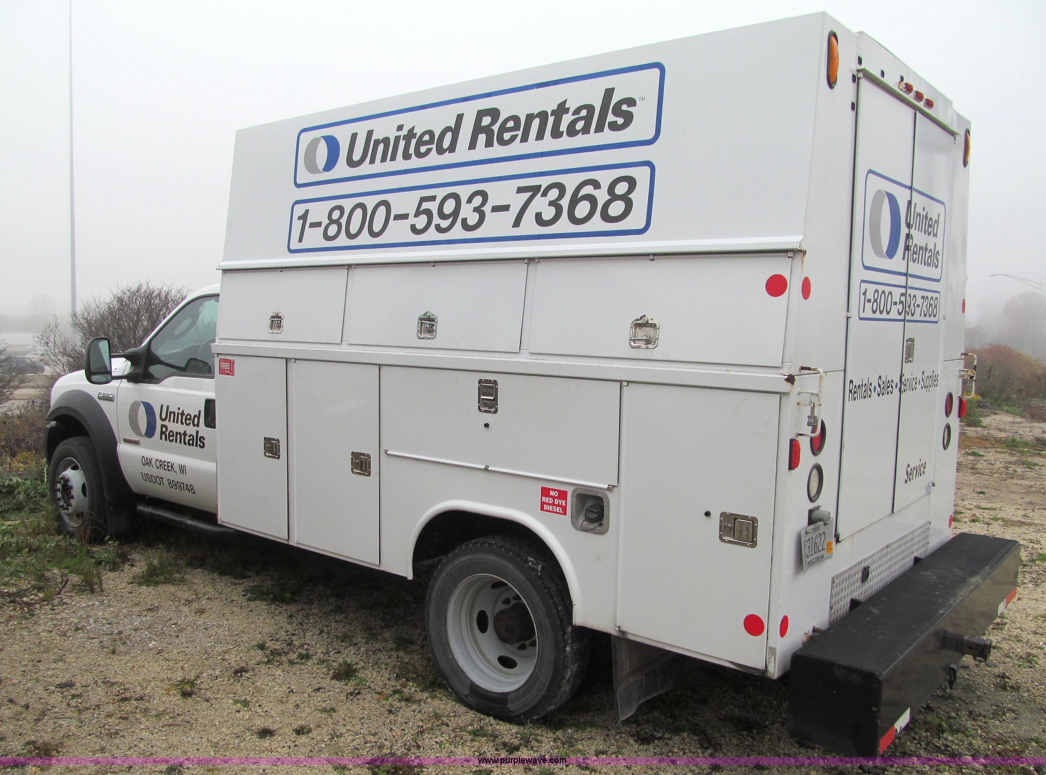 2006 Ford F550 XL Super Duty service truck in Oak Creek, WI | Item ...