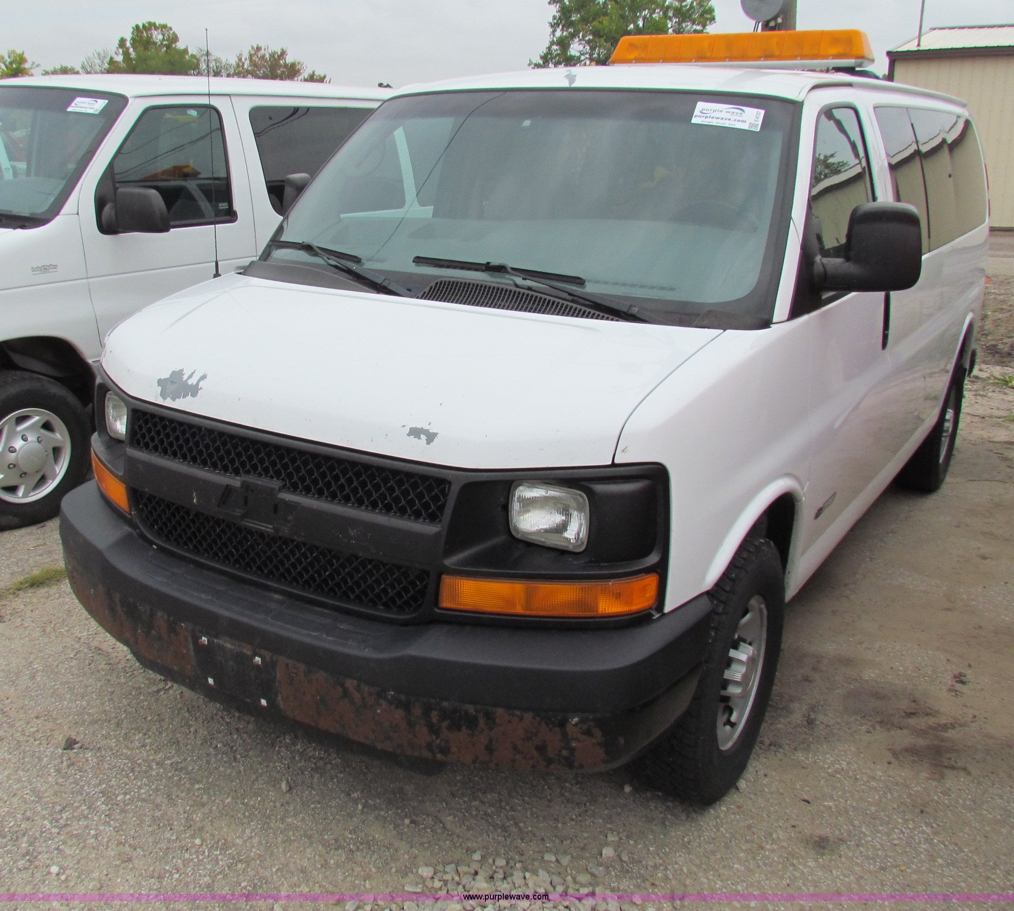 2006 Chevrolet G2500 Express cargo van in Topeka, KS | Item E4137 sold ...