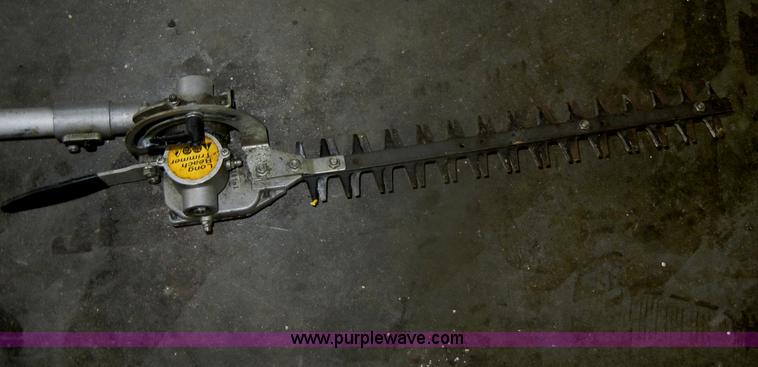 Red Max GZ23N straight shaft hedge trimmer in Merriam, KS | Item O9552 ...