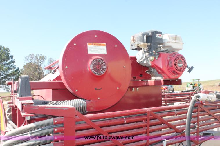 Valmar 245 granular applicator in Garden City, KS | Item C2881 sold ...