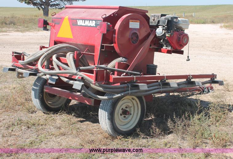 Valmar 1255PT granular applicator in Garden City, KS | Item C2882 sold ...