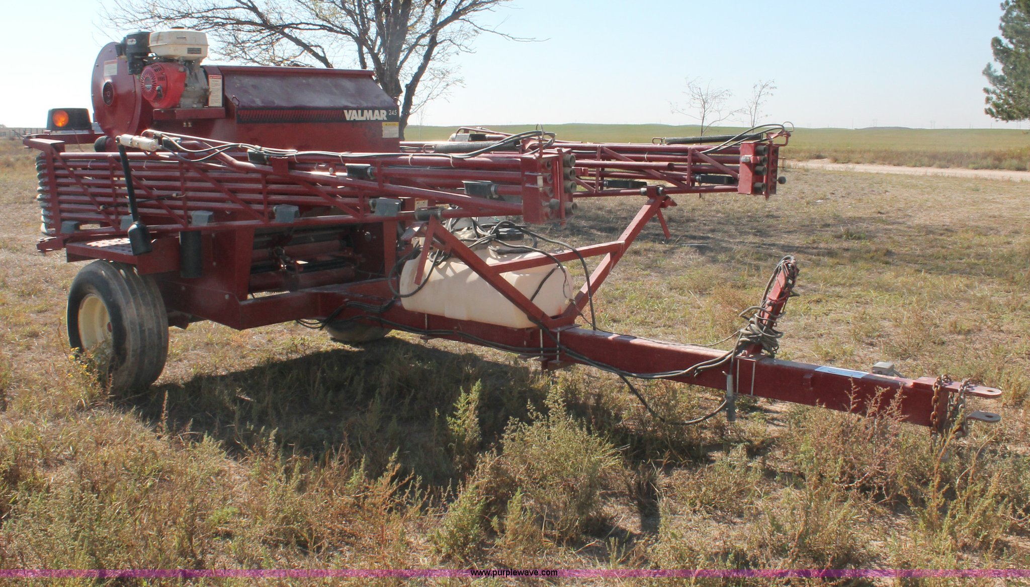 Valmar 245 granular applicator in Garden City, KS | Item C2881 sold ...