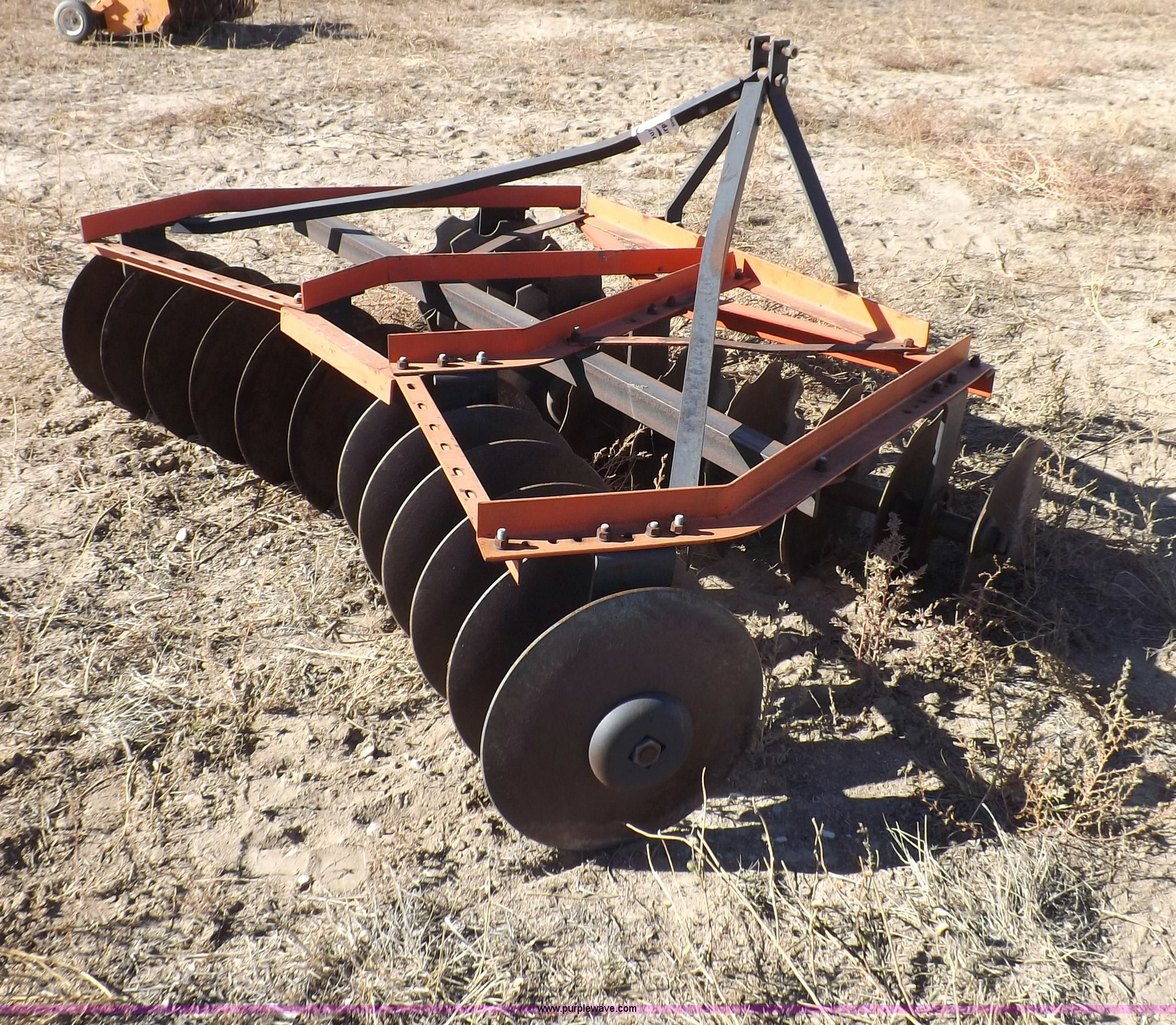 7' tandem offset disc in Garden City, KS | Item F6230 sold | Purple Wave