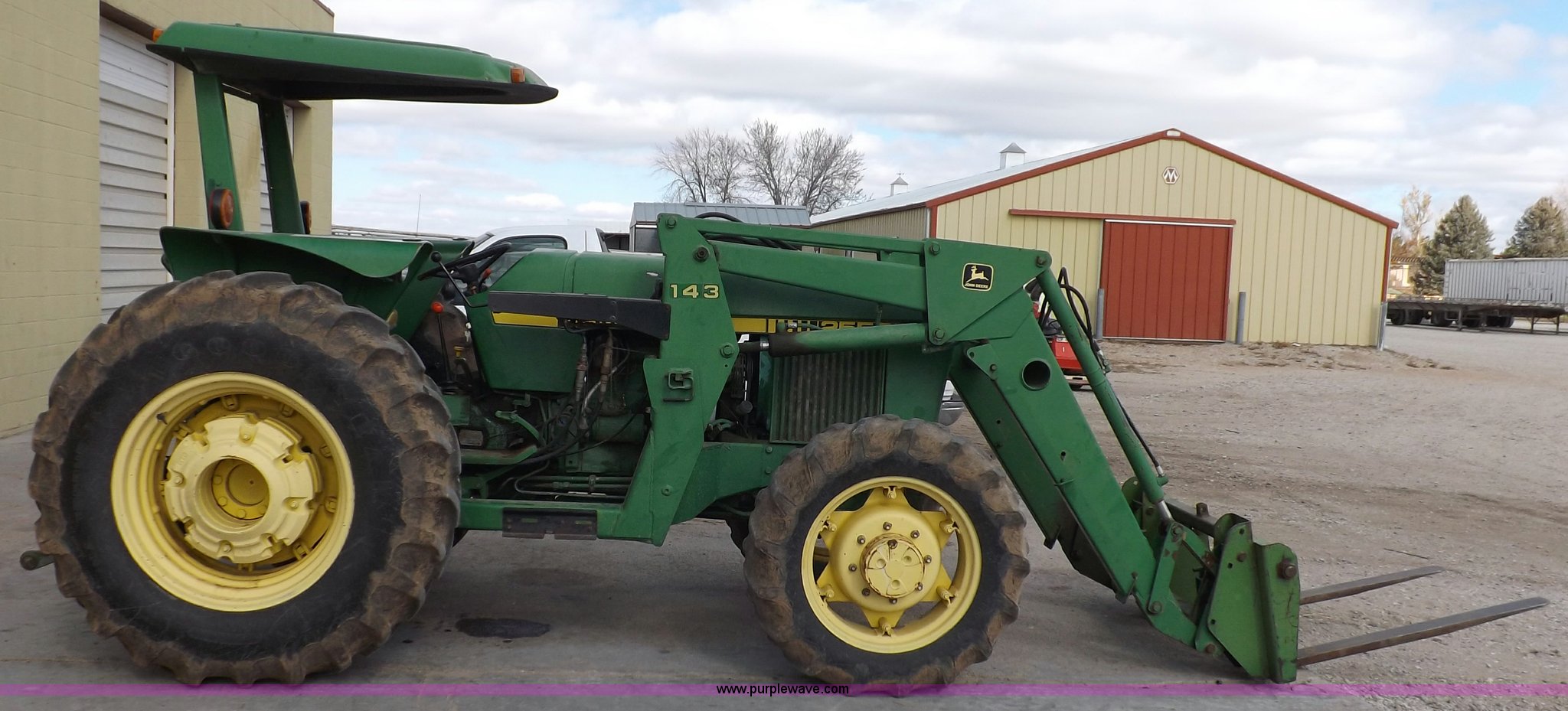 1983 John Deere 2550 MFWD tractor in Garden City, KS | Item F6233 sold ...