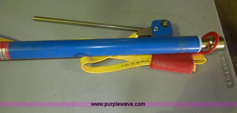 Mustang gas line squeeze off tool in Rapid City, SD | Item O9712 sold ...