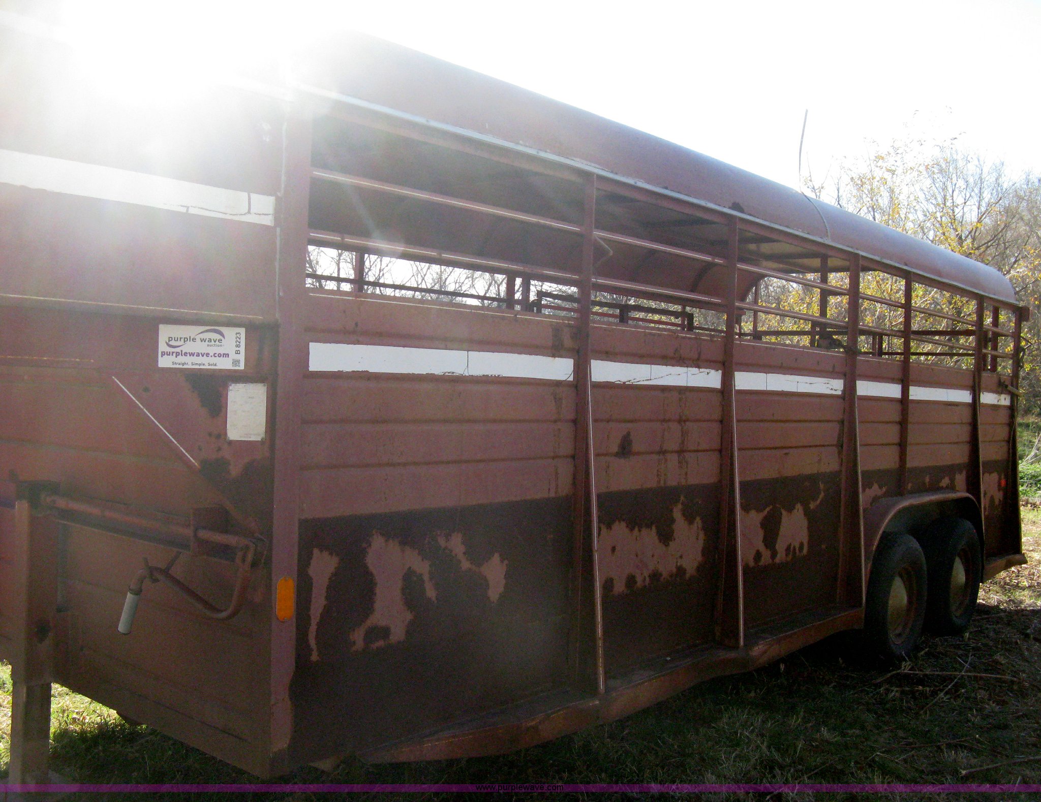1981 Flying L gooseneck stock trailer in Valley Center, KS | Item B8223 ...