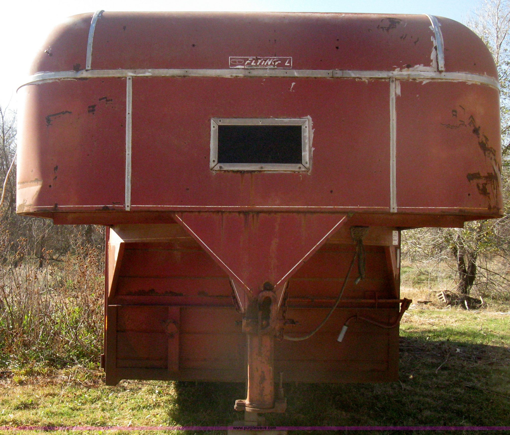 1981 Flying L gooseneck stock trailer in Valley Center, KS | Item B8223 ...