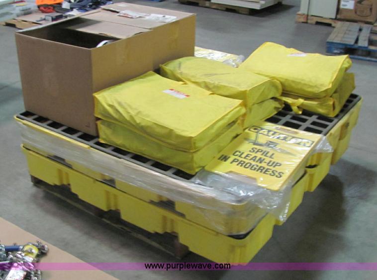 (6) ULine S-12200 universal spill kits in Valley Center, KS | Item ...