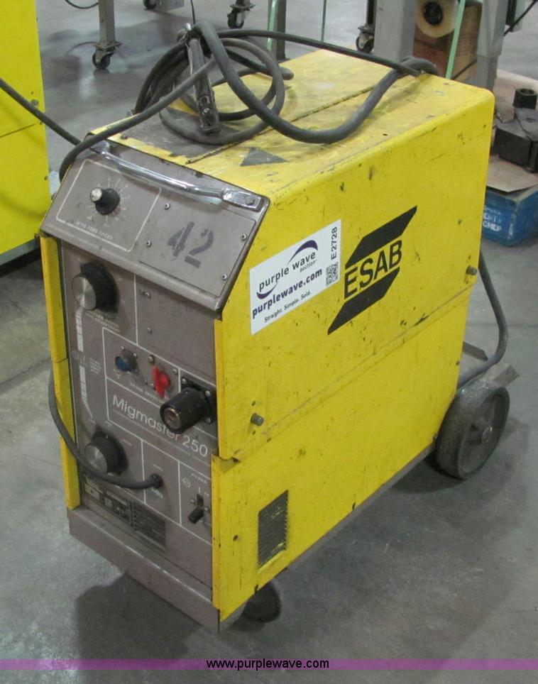 Esab MigMaster 250 welder in Valley Center, KS | Item E2728 sold ...