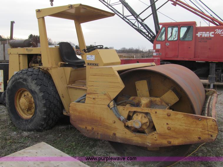 1977 Raygo Rascal 410A smooth drum vibratory roller in Harmony, MN ...