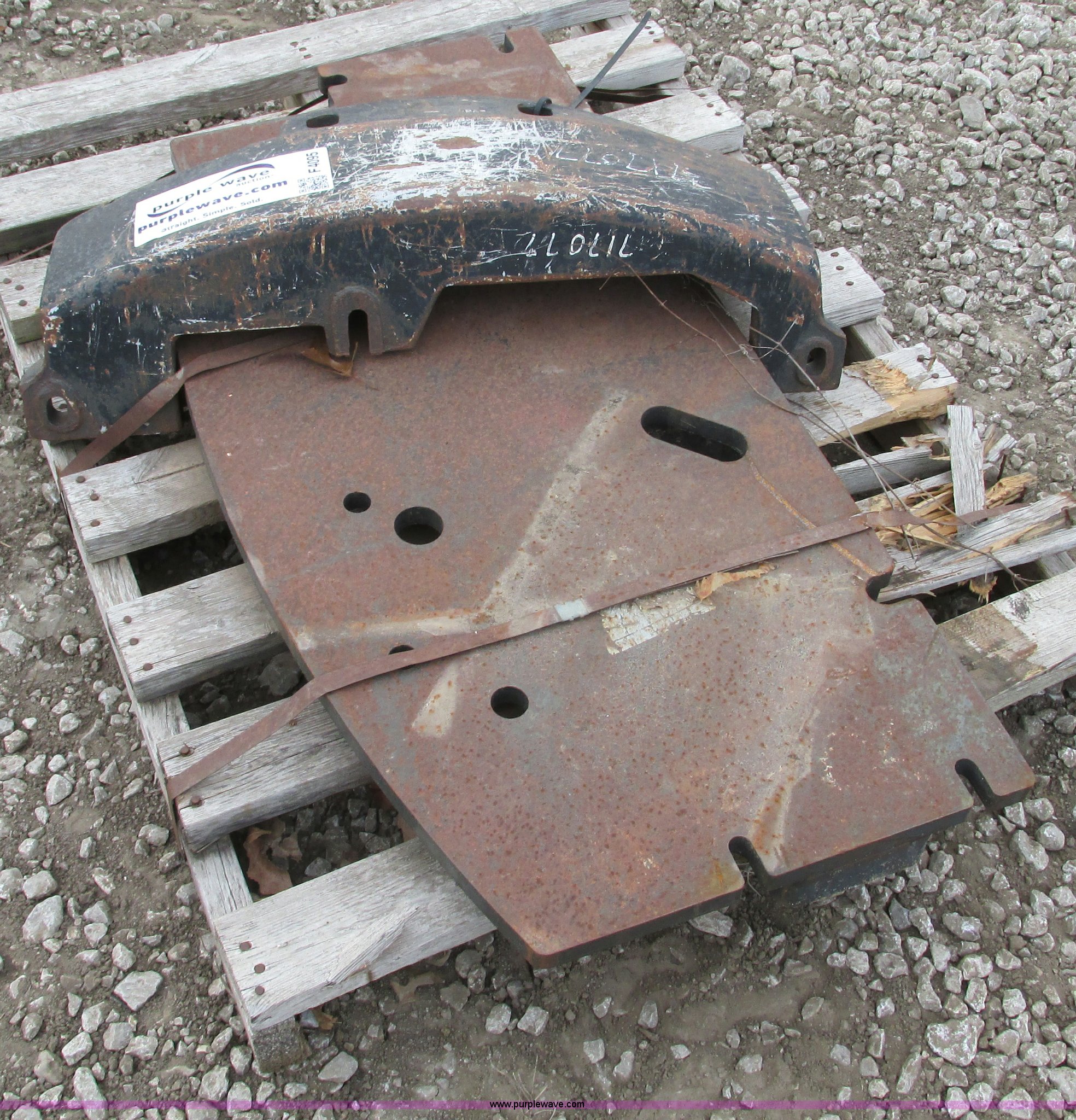Counter weight kit for a Bobcat 337 excavator in Olathe, KS | Item ...