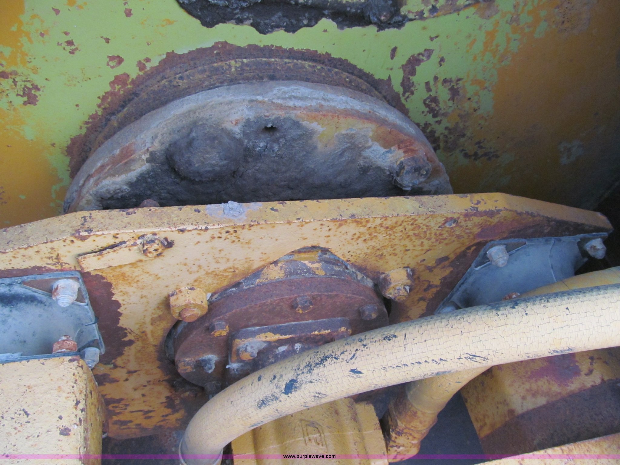 1977 Raygo Rascal 410A smooth drum vibratory roller in Harmony, MN ...