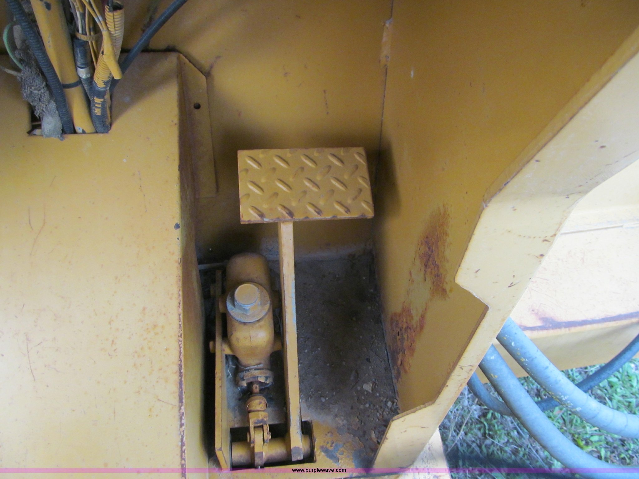 1977 Raygo Rascal 410A smooth drum vibratory roller in Harmony, MN ...