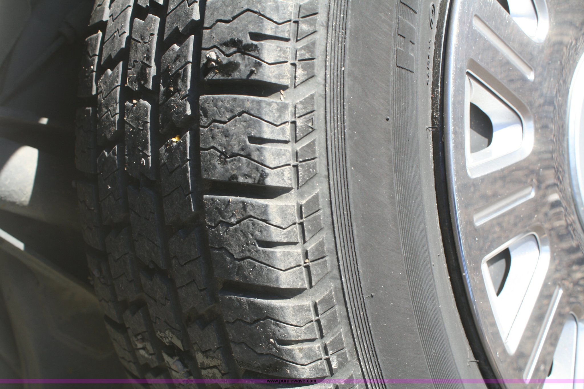 2004 Ford Crown Victoria Police Interceptor in Leavenworth, KS | Item F2502 sold | Purple Wave