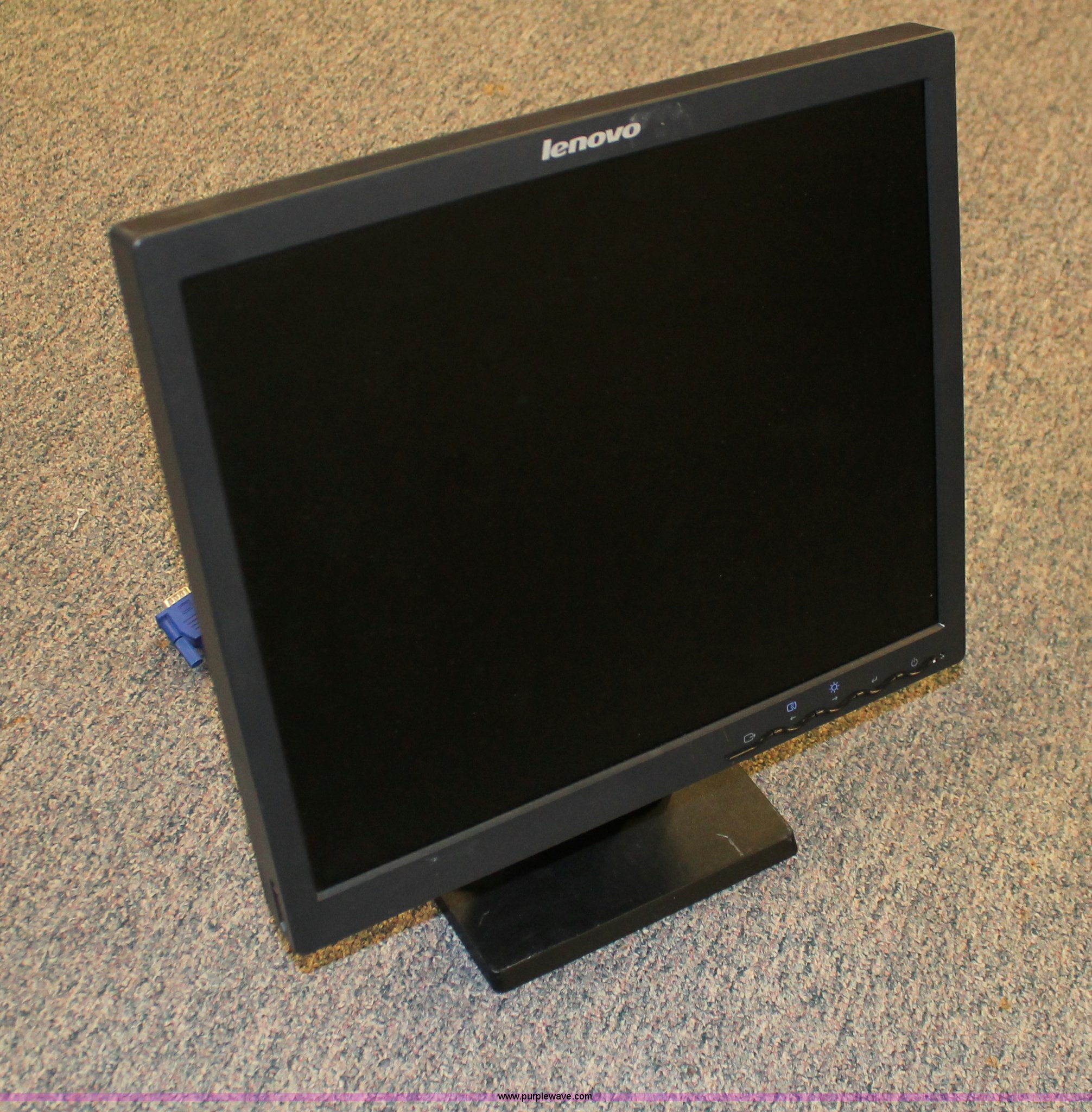 (50) Lenovo/IBM 17" flat screen monitors in Spring Hill, KS | Item ...
