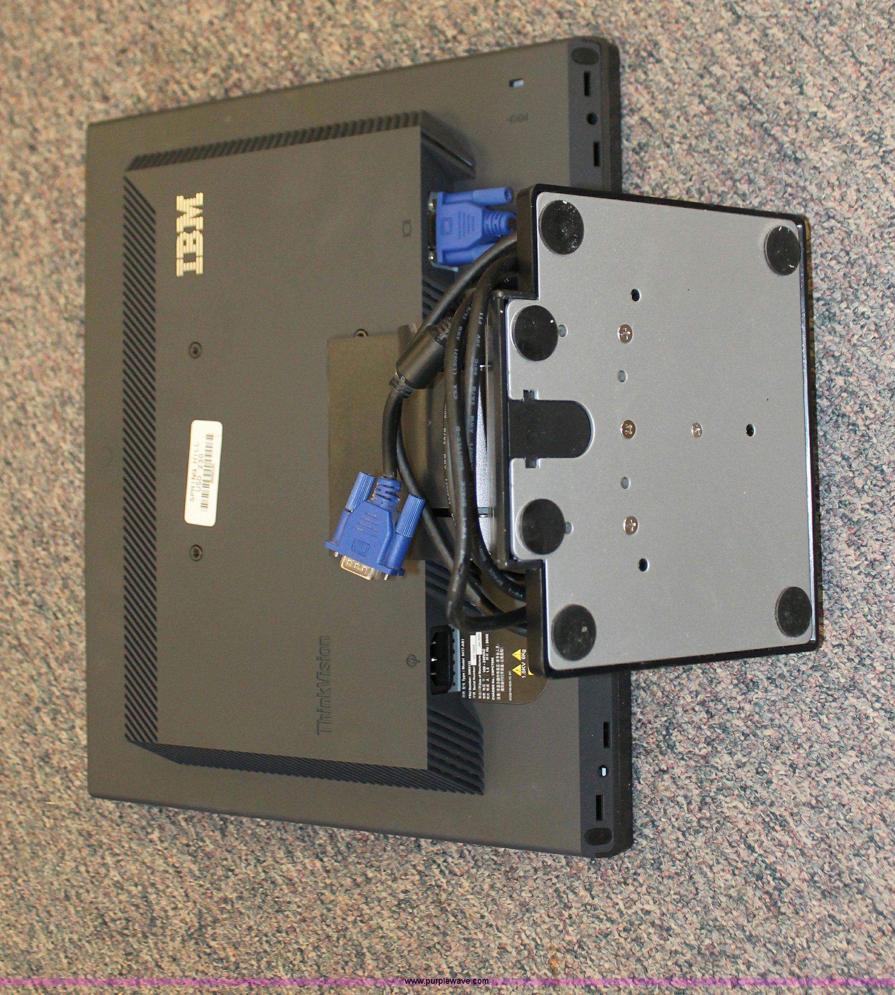 (50) Lenovo/IBM 17" flat screen monitors in Spring Hill, KS | Item ...