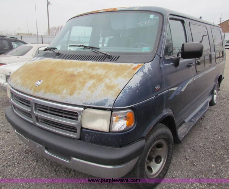 1995 Dodge Ram Mark III van in Emporia, KS | Item E8280 sold | Purple Wave
