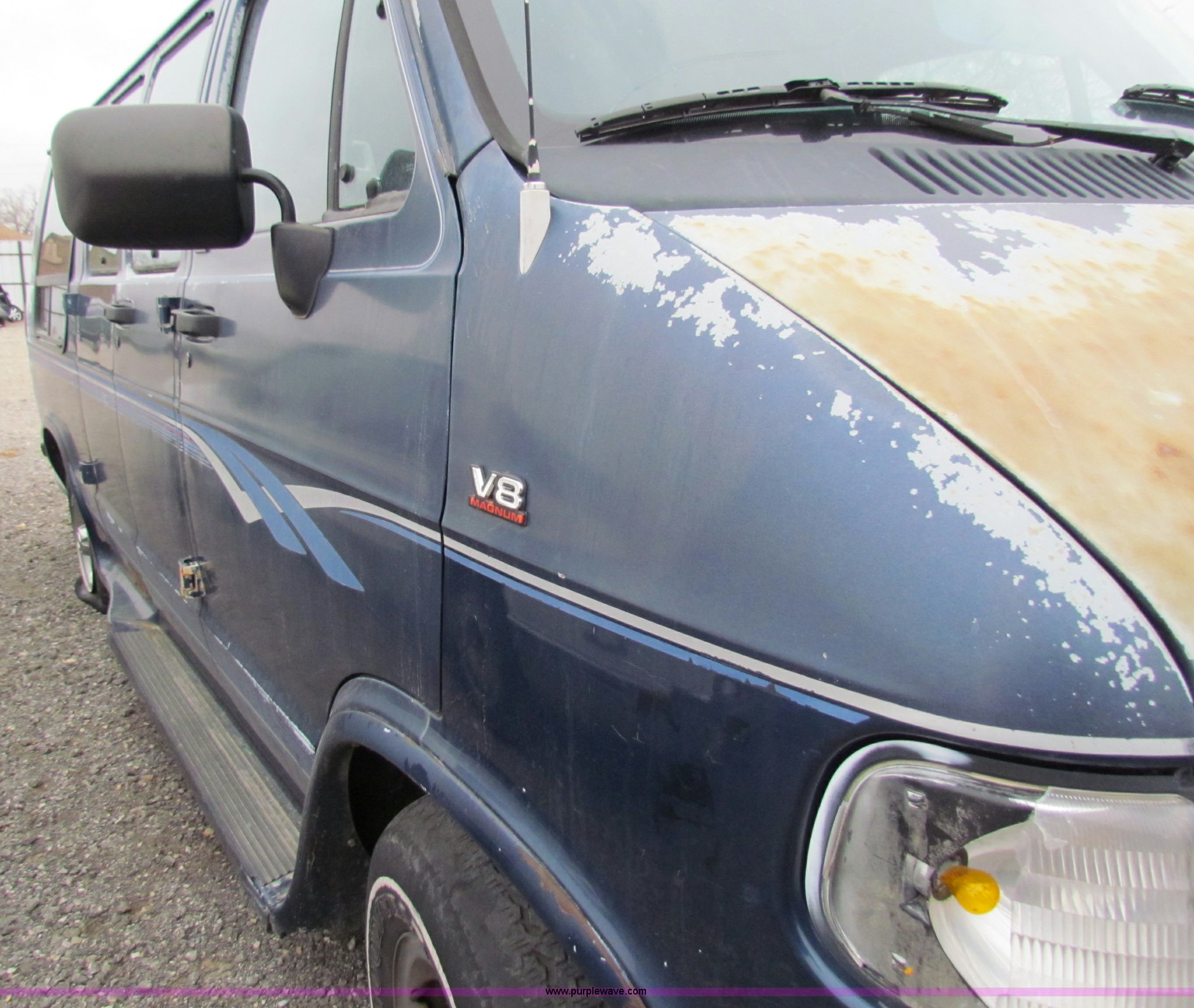 1995 Dodge Ram Mark III van in Emporia, KS | Item E8280 sold | Purple Wave