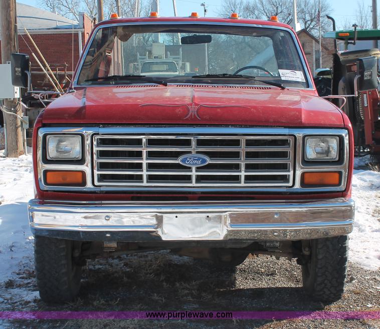 1984 Ford F350 XL truck cab and chassis in Moundridge, KS | Item E2812 ...