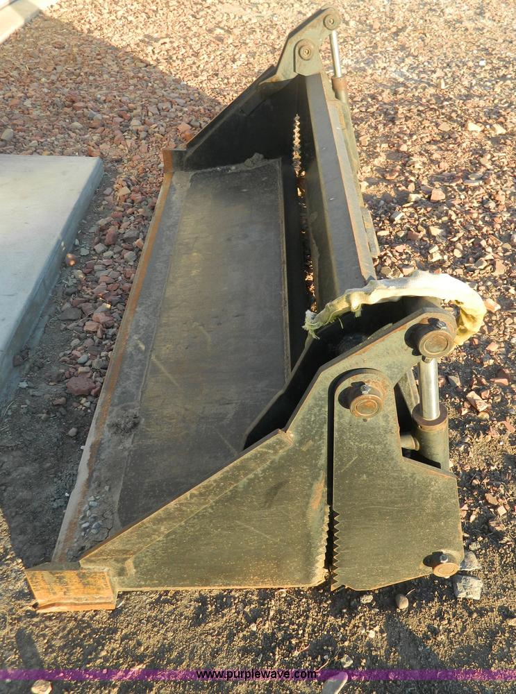 79" clam shell skid steer bucket in Victoria, KS | Item G7664 sold ...