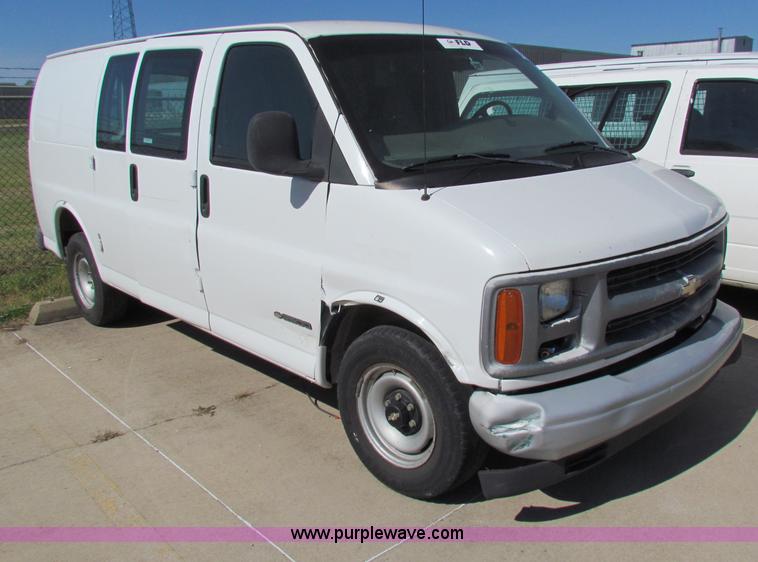 1999 Chevrolet Express G2500 van in Emporia, KS | Item E8108 sold ...