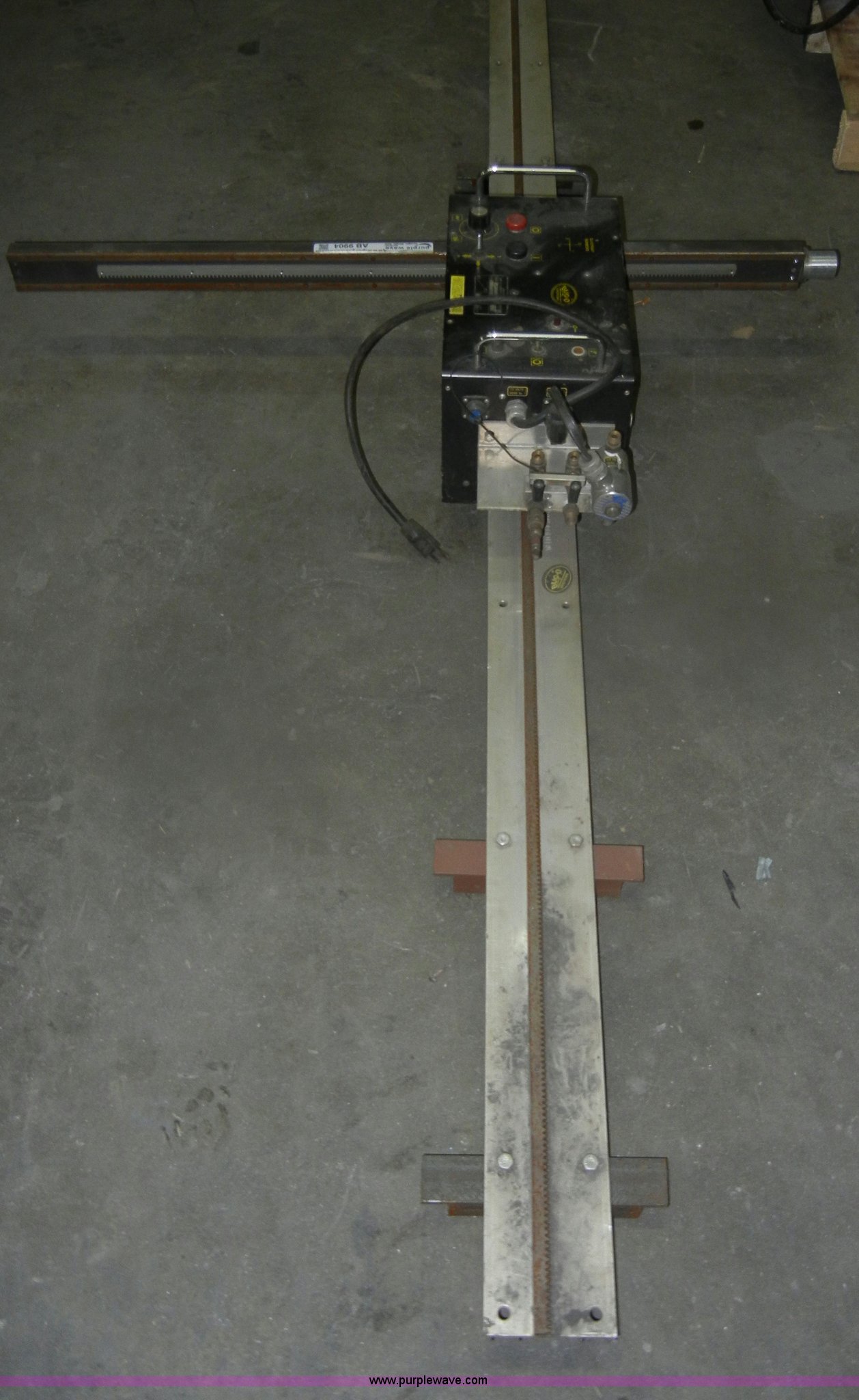 1997 Bug-O-Torch Rail two axis welding/torch cutting guidance unit in ...