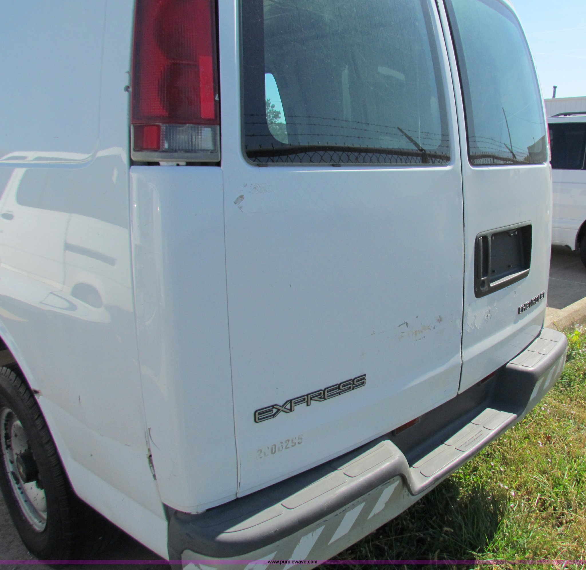 1999 Chevrolet Express G2500 van in Emporia, KS | Item E8108 sold ...