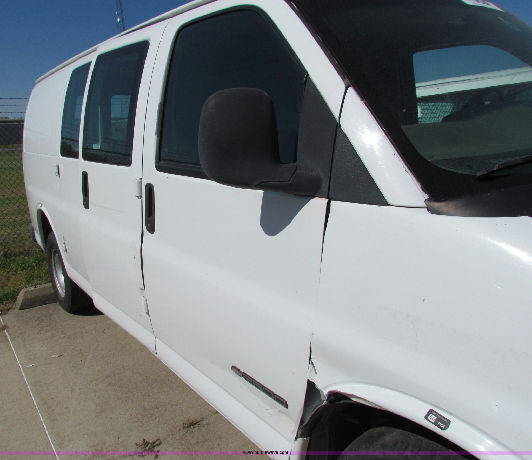 1999 Chevrolet Express G2500 van in Emporia, KS | Item E8108 sold ...
