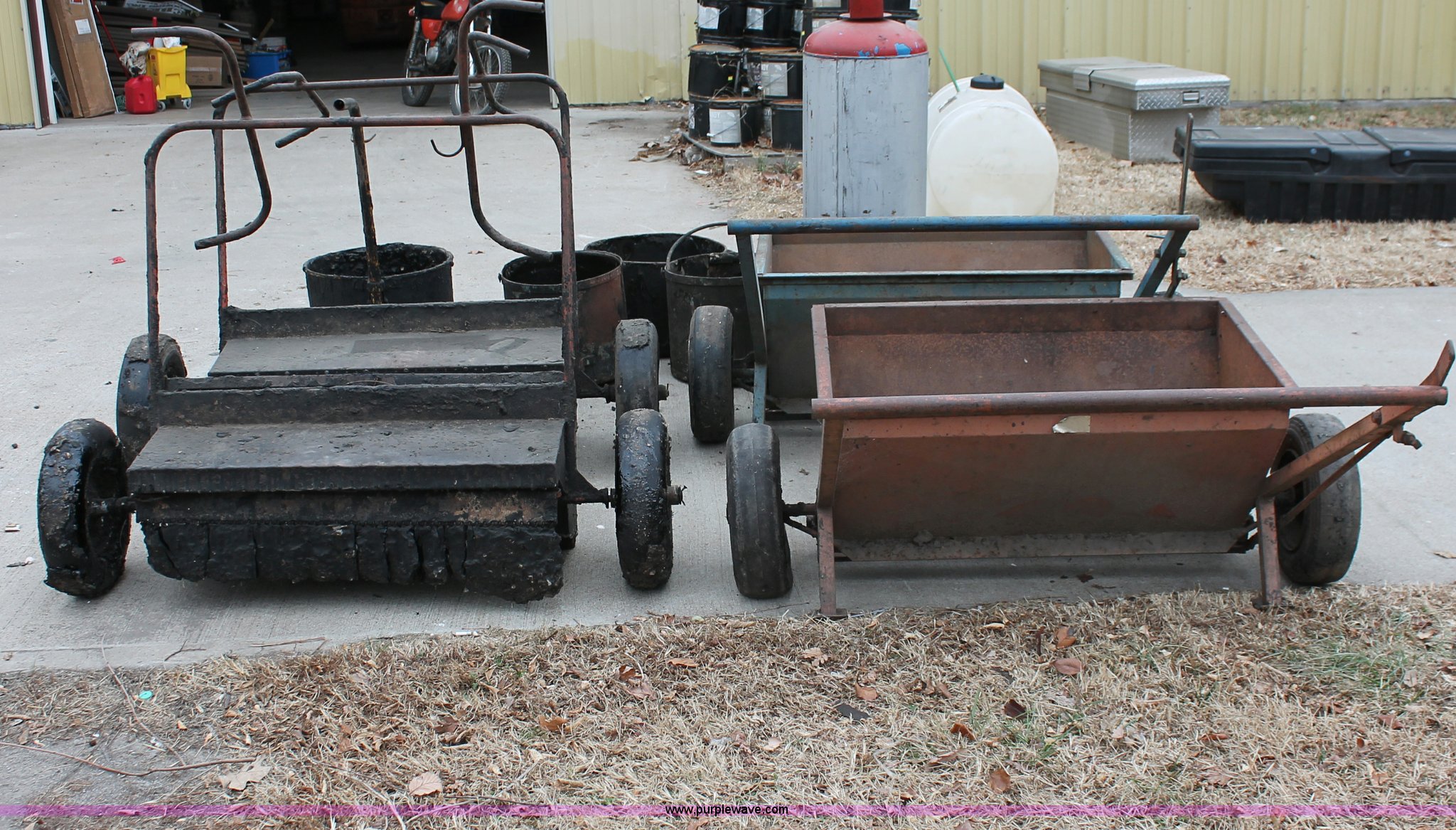 Hot tar and gravel roofing equipment in Topeka, KS | Item O9440 sold ...