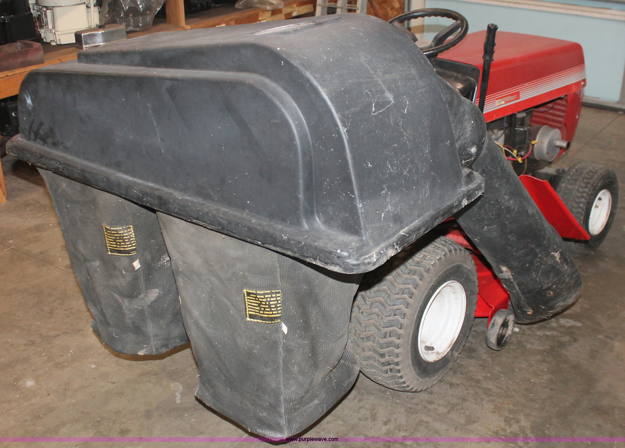 Montgomery Ward lawn tractor in Abilene, KS | Item V9249 sold | Purple Wave