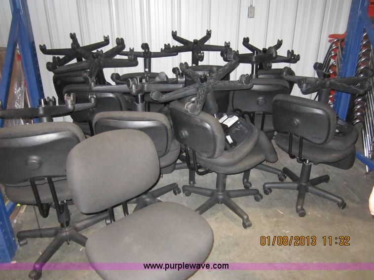 (20) computer lab style chairs in Lawrence, KS | Item B1736 sold ...