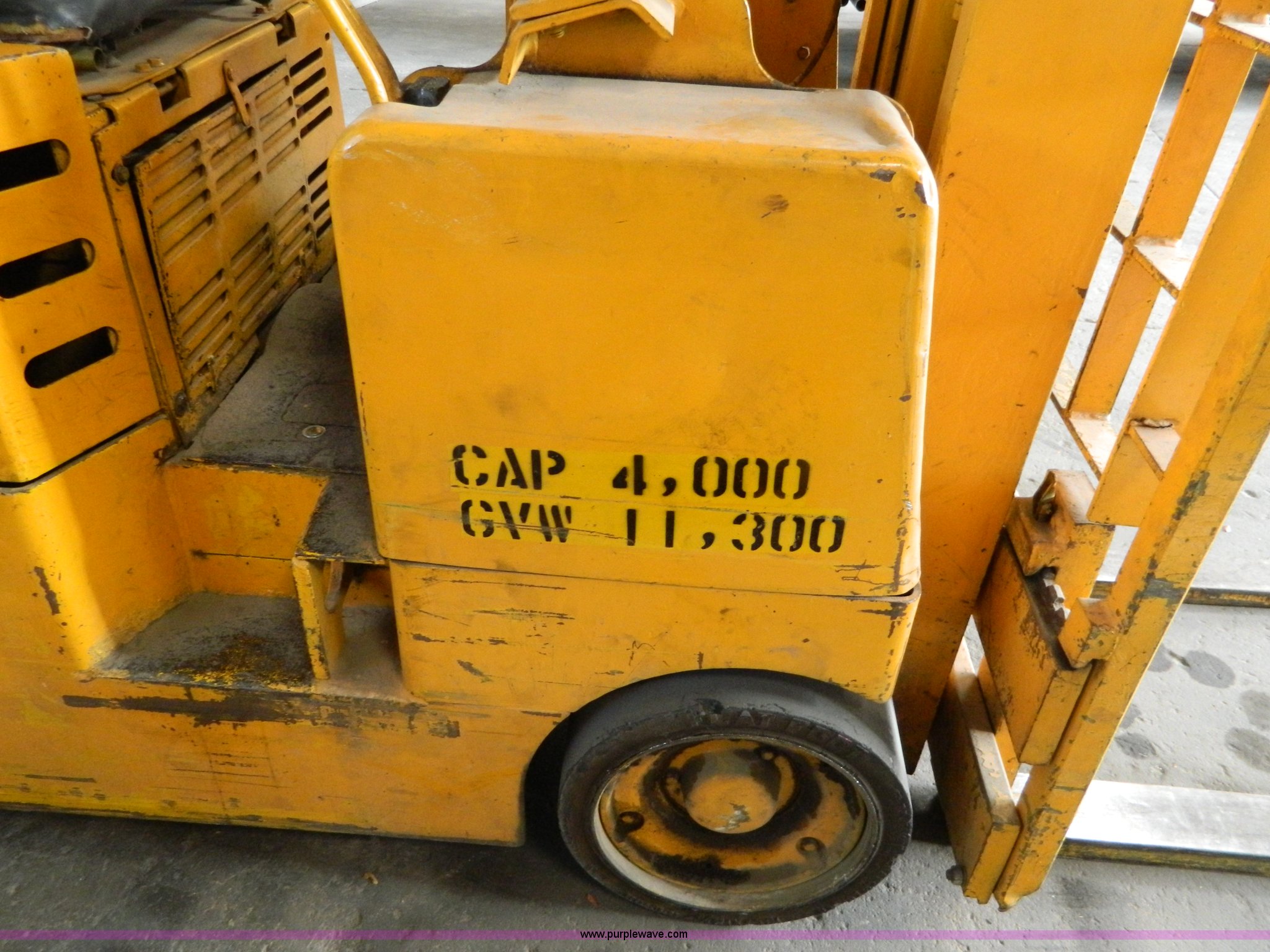 US Army forklift in Hays, KS | Item S9162 sold | Purple Wave