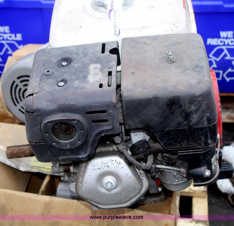 Honda GX240 8 HP gas engine in Tonganoxie, KS | Item U9733 sold ...