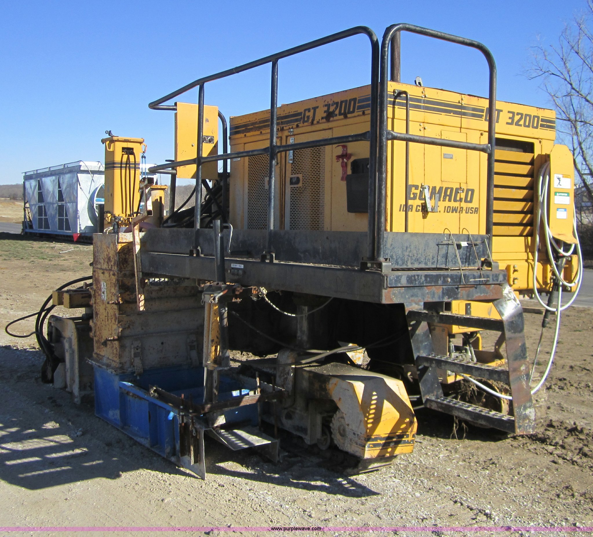 Gomaco GT3200 curb and gutter machine in Claremore, OK | Item F6560 ...