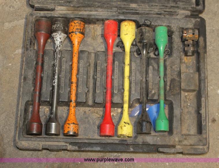 AccuTorq Pro-Cut eight piece torque socket set in Junction City, KS ...