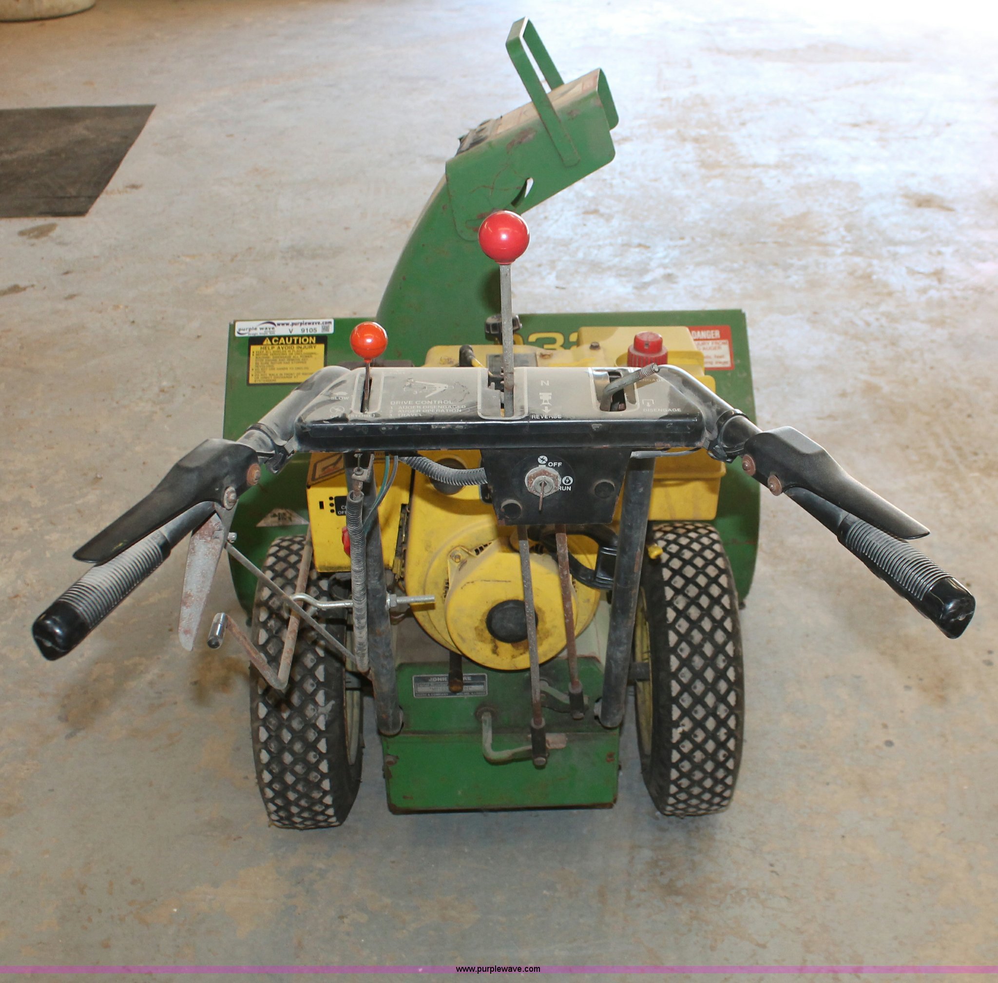 John Deere 1032 snow blower in Derby, KS | Item V9105 sold | Purple Wave