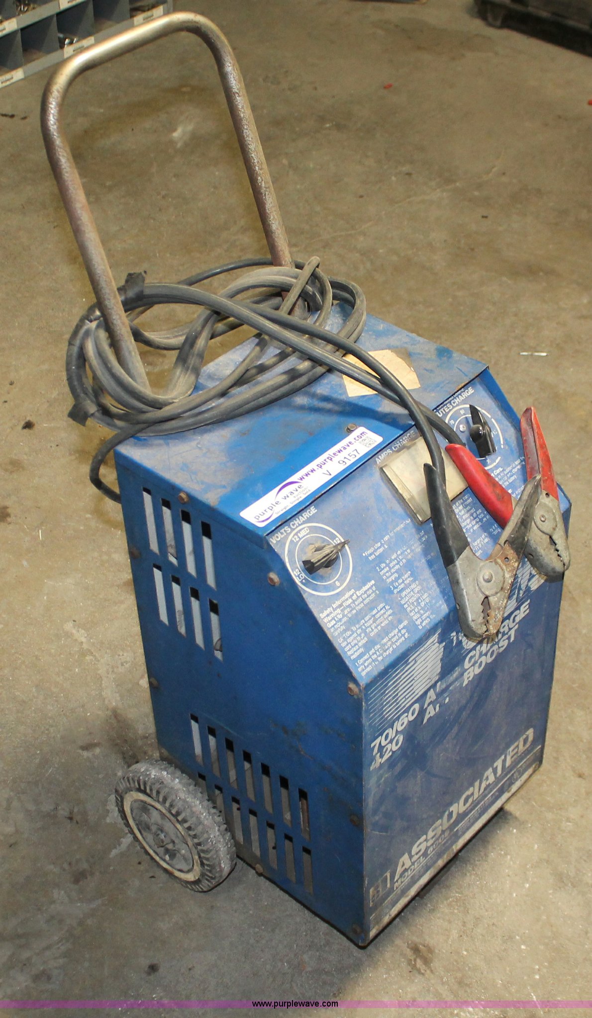 Associated Equipment 6009 battery charger in Junction City, KS | Item ...