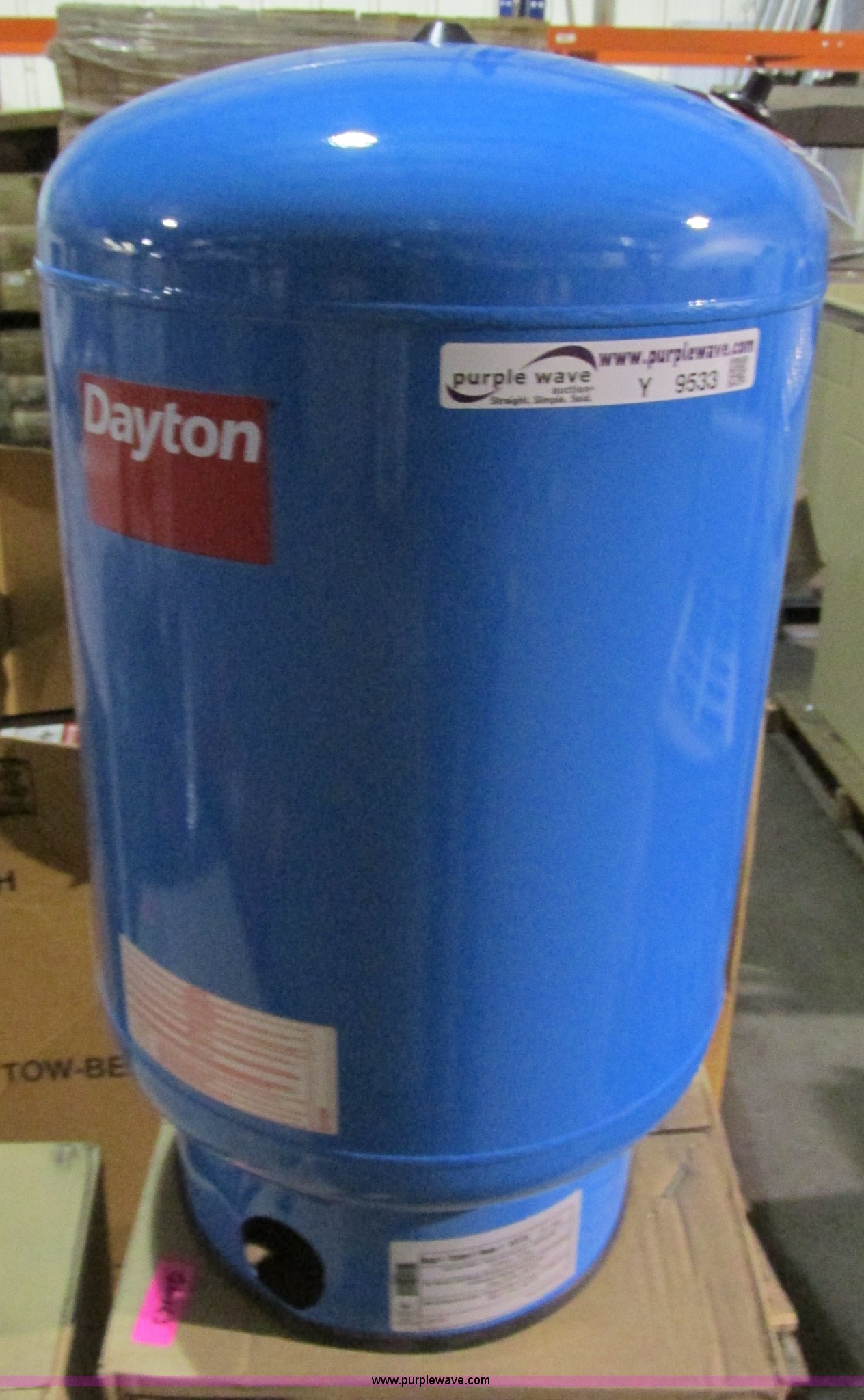 (2) Dayton 20 gallon bladder tanks in Spring Hill, KS | Item Y9533 sold ...
