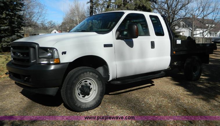 2004 Ford F350 XL Super Duty flatbed pickup truck in Ellinwood, KS ...