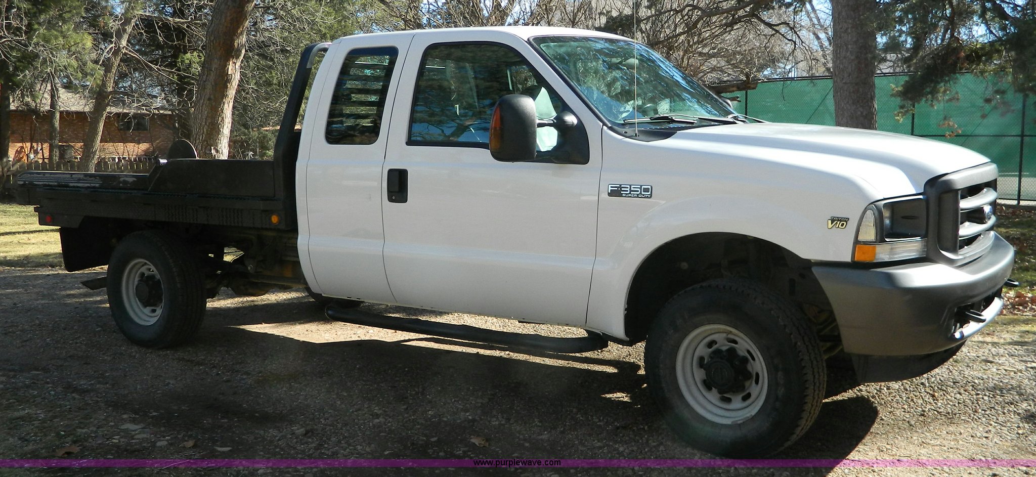2004 Ford F350 XL Super Duty flatbed pickup truck in Ellinwood, KS ...