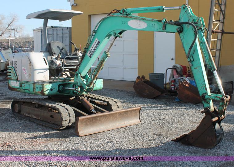 IHI 35J excavator in Wichita, KS | Item E3036 sold | Purple Wave