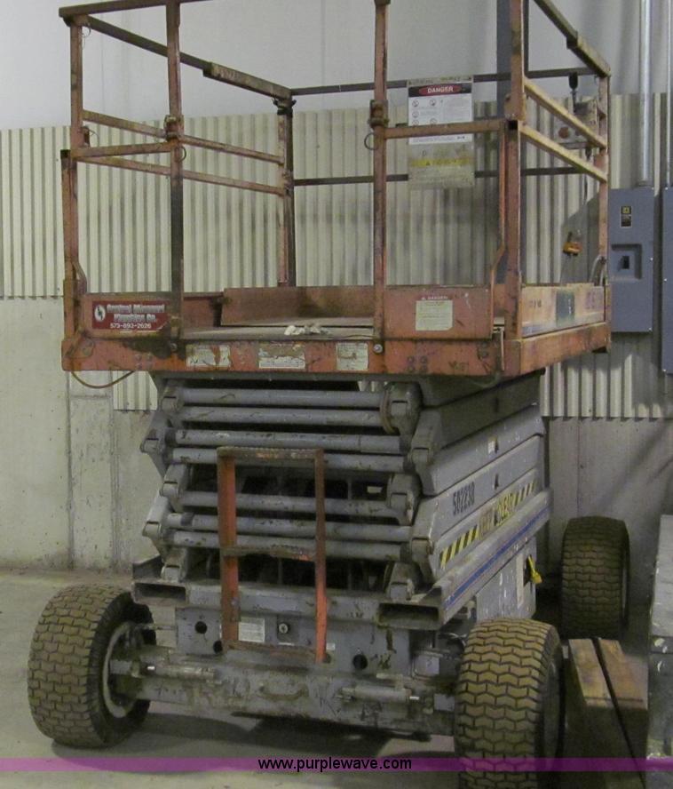 Skyjack SJ II 6832 scissor lift in Jefferson City, MO | Item E3735 sold ...