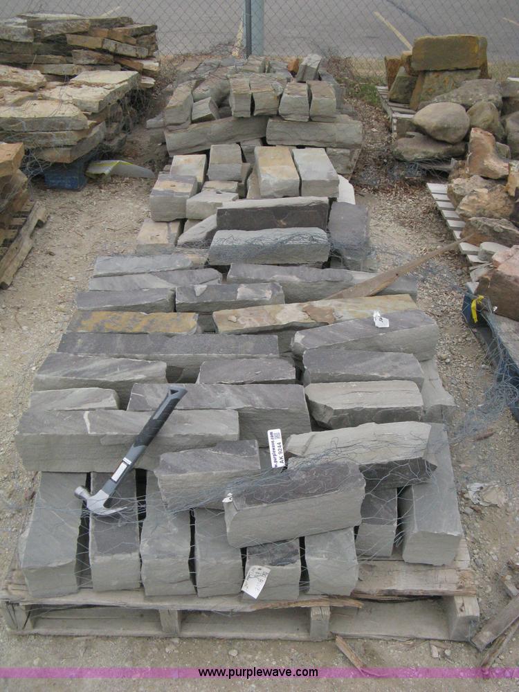 4 partial pallets of Oklahoma blue chopped stone edging/retaining wall ...
